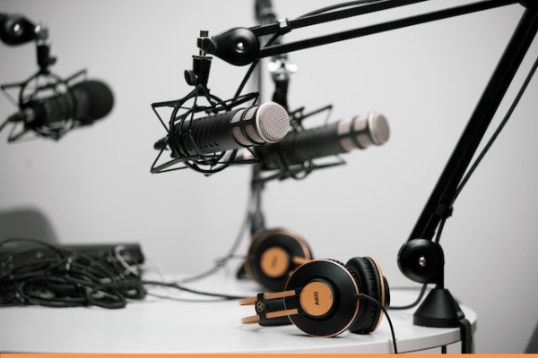 8 Best Dictation Microphones (Great Accuracy)