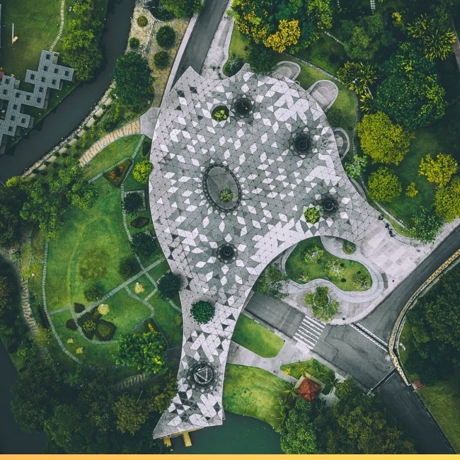 10 Best Places To Write In (Inspirational Writing Spots)