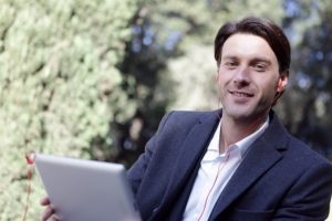 20 Great MBA Application Essay Samples (With Links)