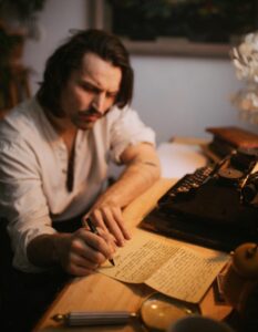 15 Different Types of Writers Who Earn Through Their Work
